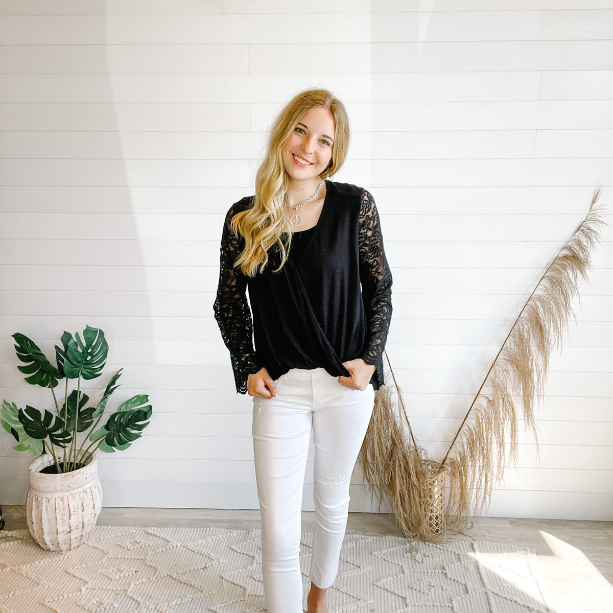 Lace Sleeve Solid Body Envelope Blouse – Mainstream-AppleValley